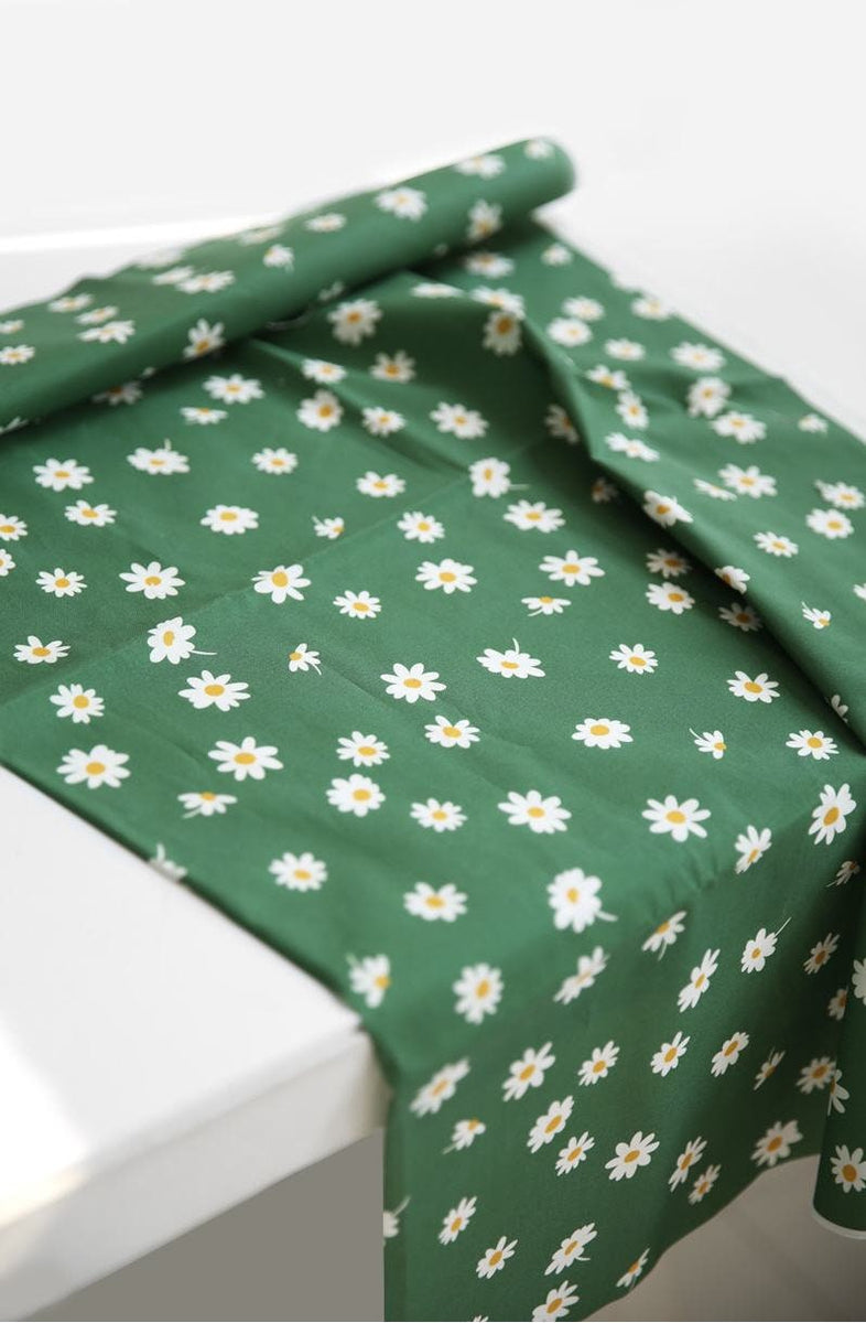 Green Daisy Flowers Cotton Fabric, Floral Fabric, Fabric Flowers– Land ...